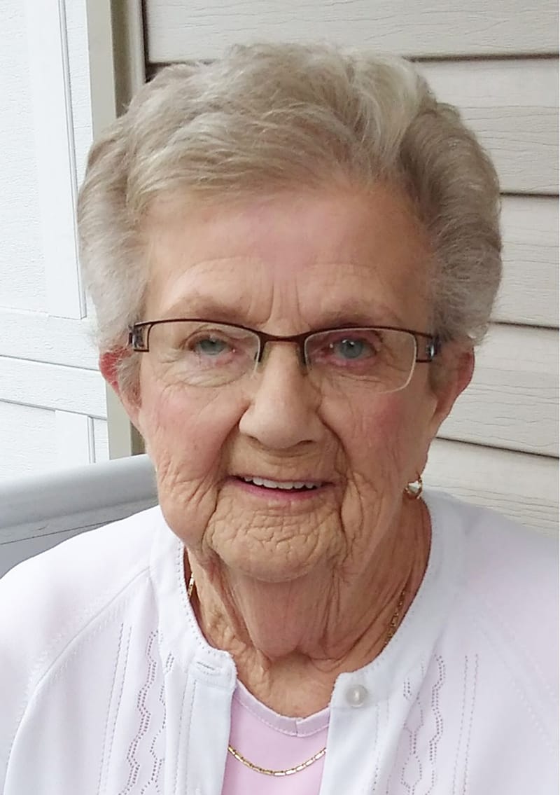 MARTIN, Kathleen (Kay) Barbara (nee McCully)