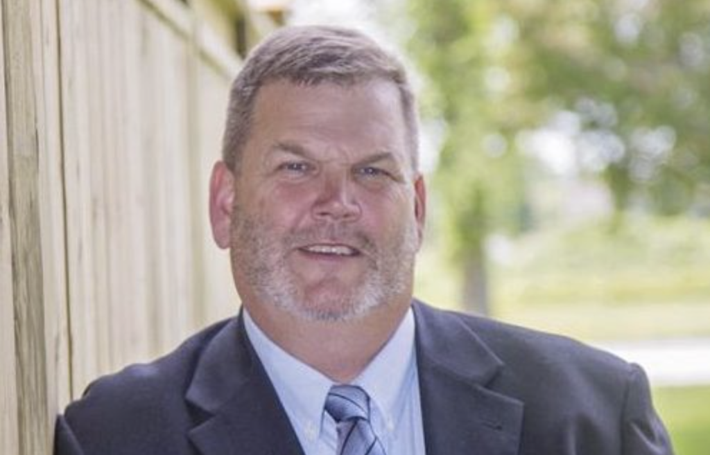 Dan Yake announces he is running for mayor of Wellington North